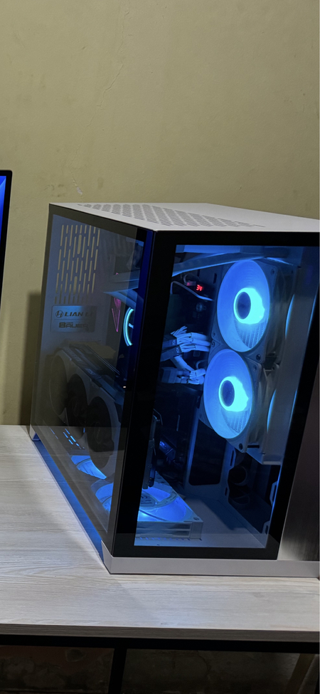 Lian Li O11 Dynamic White