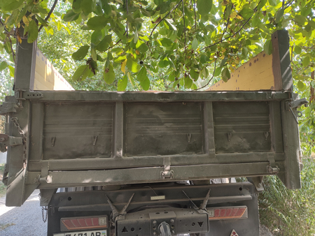 Kamaz kuzuf sotiladi