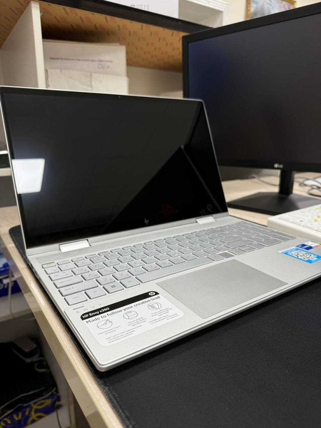 Ноутбук HP ENVY x360