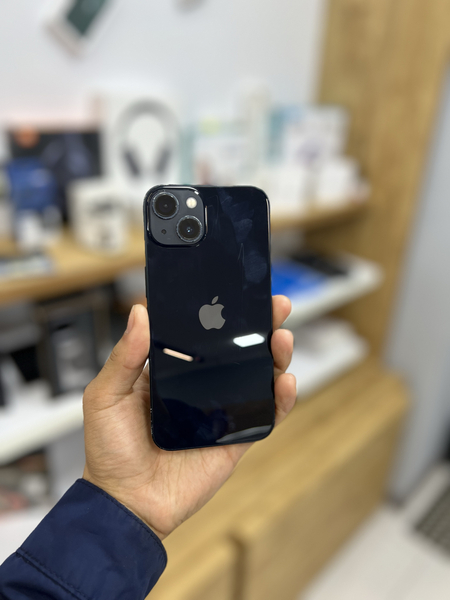 iPhone 13.
