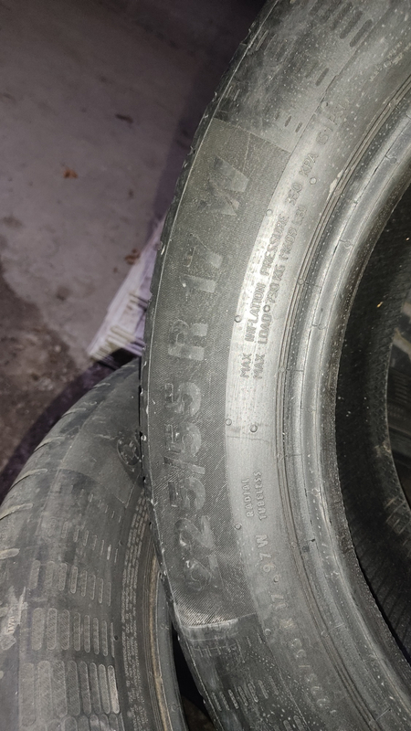 Continental  Шина. Balon225/55/ R17 и R15