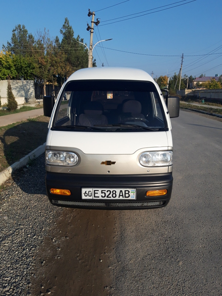 Damas srochni sotiladi