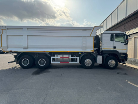 САМОСВАЛ SITRAK 
C7H 8x4, EWRO 5 
40 тонн ,26 кублик 
Бак 600л 

965 0