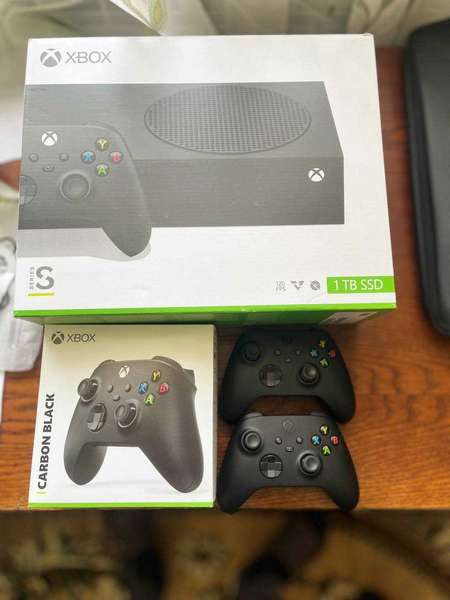 XBOX series s carbon black 1tb ssd
