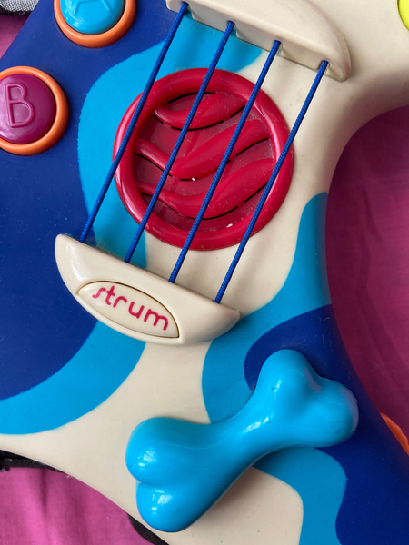 Детская гитара dog guitar