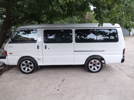 Продаётся Mazda 2200E