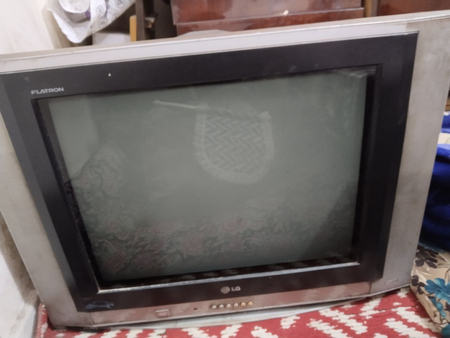 LG телевизор яхши холатда
