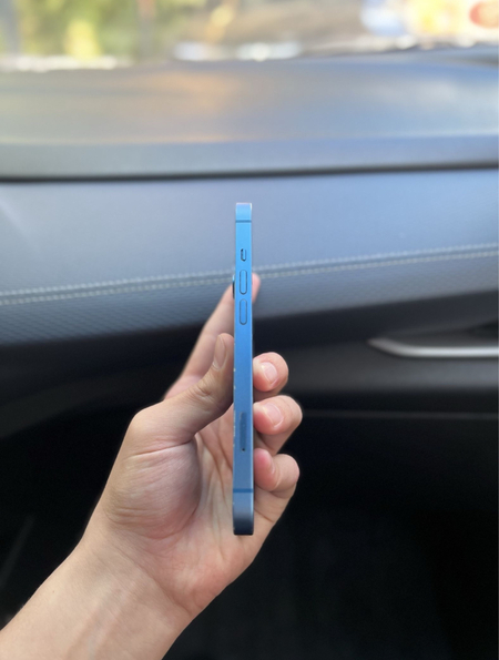 iPhone 13 256gb ideal srochni kar dok