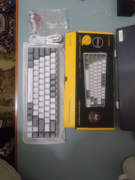 E-YOOSO Z-686 Mechanical Gaming keyboard with Backlighting