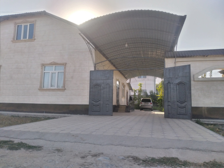 Yuqori Chirchik tumani  Yangibozor rayoni Saksonotada 6 sotikli hovli