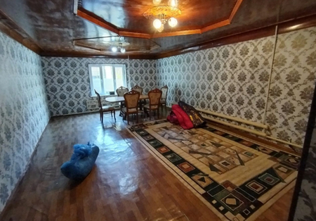 Кибрай туманида ижарага  ховли берилади.