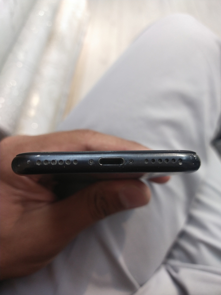 Iphone 7 128Gb Sotiladi