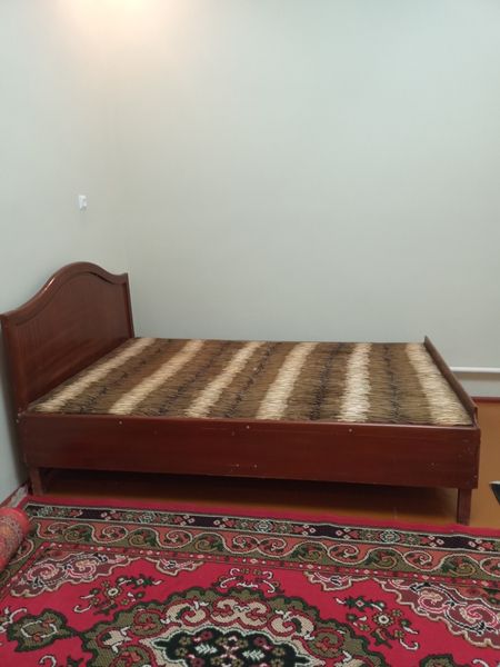 Спальная кровать