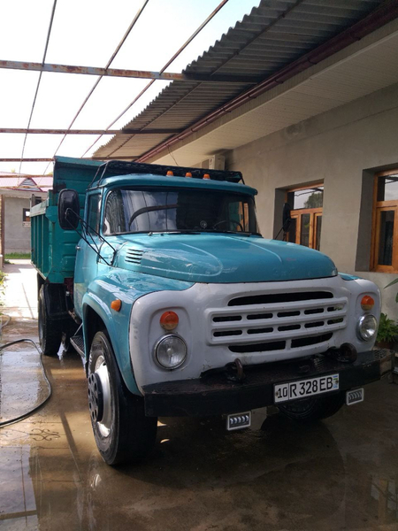 Zil 130 Sotiladi xolati yaxshi