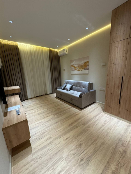 ПРОДАЕТСЯ 1/5/8
НОВОСТРОЙКА/Luminar House
На Шота Русставели 
(Яккасар
