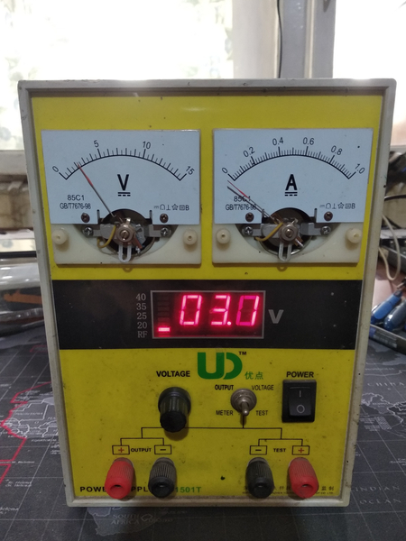 Лабораторный блок питания 1501Т с RF детектором