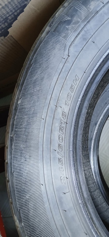 Nexen r18 245/60