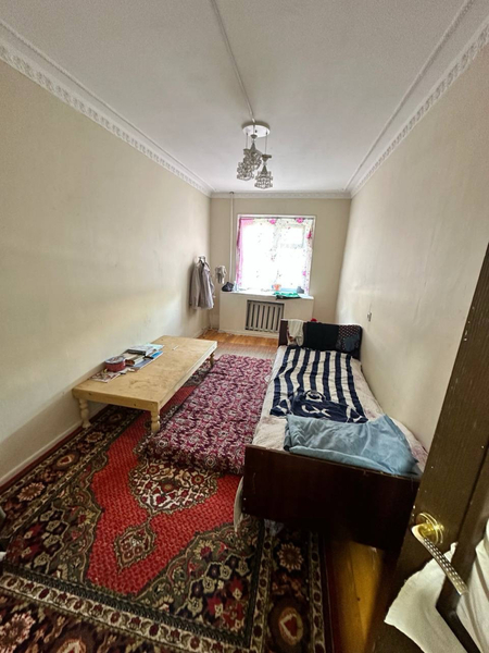 Продаю свою квартиру срочно Алмазар Кара камыш трехкомнатная не торец