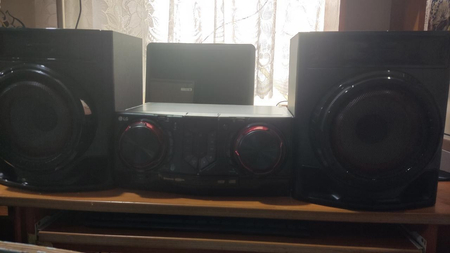 музыкальный центр LG