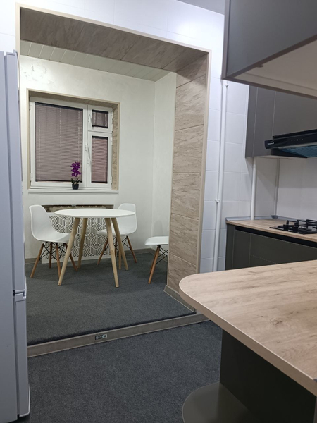 Ц-5, Центр, Киёт, 1/4/4 лоджия: 2*6, 40 М², ИПОТЕКА!