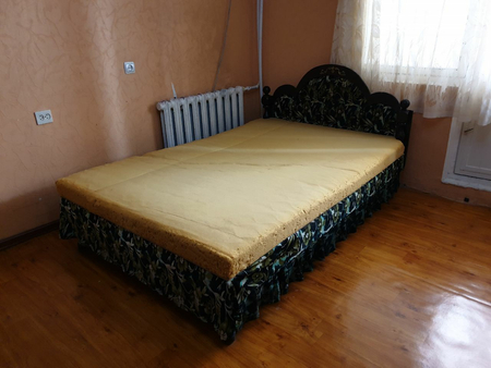 Недорого б/у кровать полуторка
