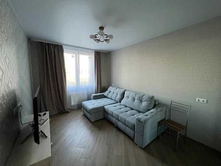 ЦУМ • Космонавты • 1-комн • 35 м² • этаж 2/5 • [ЭД:002]