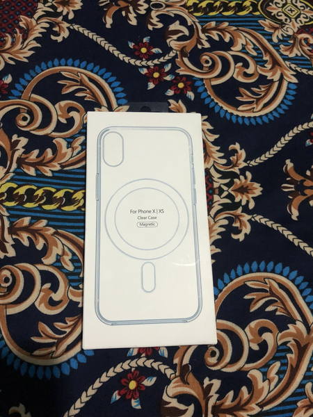 Iphone X/Xs magsafe chexol yangi