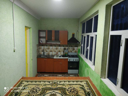 Qulayliklarga ega dom sotiladi