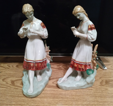 Фарфоровые статуэтки 