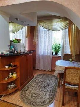 77серия 3/2/5 кирпич  раздельные комнаты  70кв.м