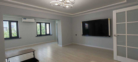 Дарахан спецплан кирпич 2-комнатная 4/5 120 м² евроремонт 2 балкона