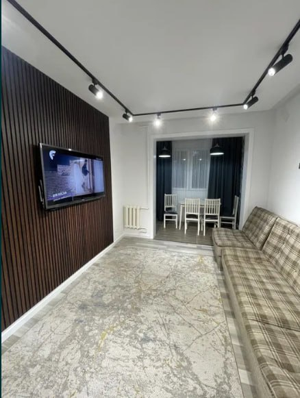 Чиланзар 3кв  3/3/4 Балкон1,5*3м² Общ пл 60м²
