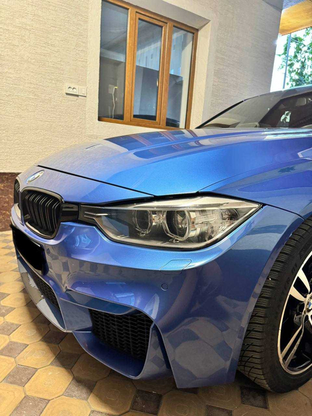 Mashina 2013 BMW 320
