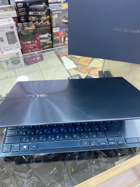 Asus ZenBook Duo Core i7-1135G7, Nvidea MX450-2gb, 16 ozu, 512 ssd