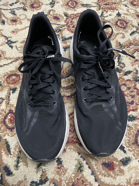 Продам кроссовки Li-ning