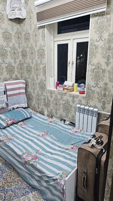 Chilonzor metrosi yonida 1*2 xonali xamma sharoitlari bor srochni 400$
