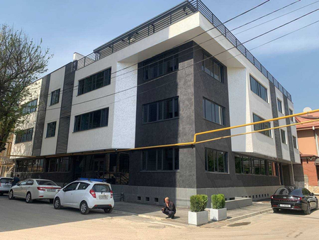 Полноценные офисы с переговорными, рестораном , в самом сердце столицы