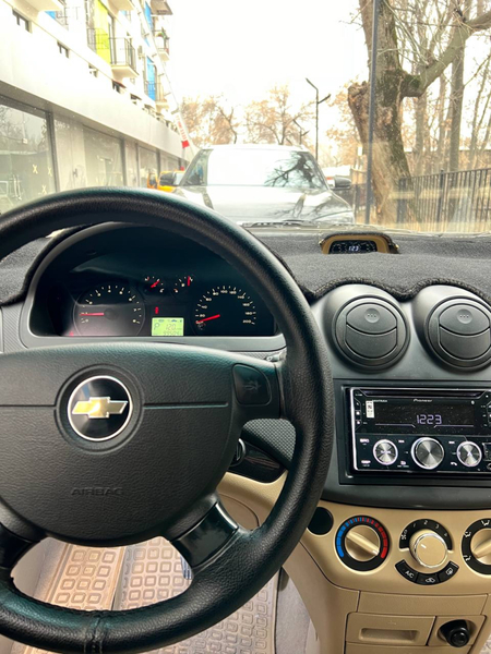 Продаётся Нексия 3 автомат