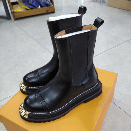 Зимние сапоги женские