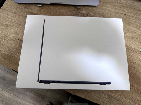 Macbook M2, 8/256GB