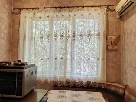 Продаю свою 3 комнатний метро новза