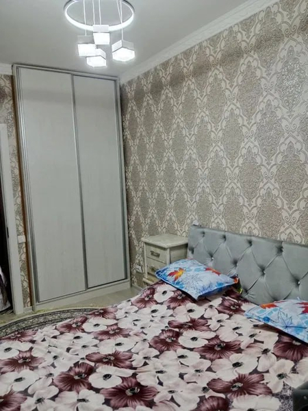 СРОЧНО продается квартира , Рынок Кадышева ( К147 )
