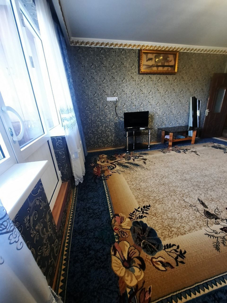 Kvartira qizlarga
