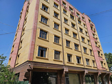 Продается  3х  комнатная  Новостройка.  Адрес;  Гагарина.