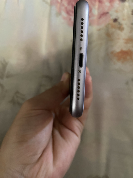 Iphone 11 yaxshi tutilgan