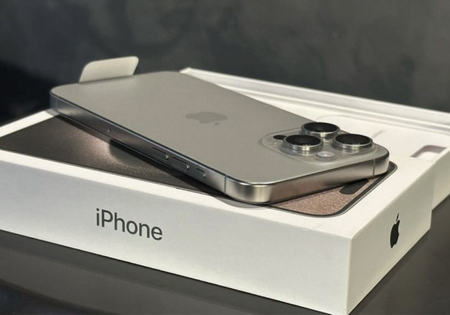 Iphone 15pro max 128gb