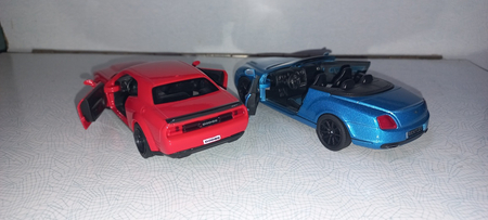 Модельки авто 1/34  1/36