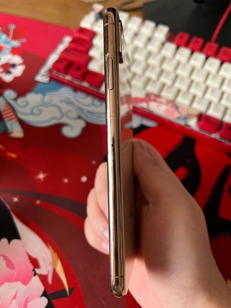 Продаю iphone xs max 512gb gold