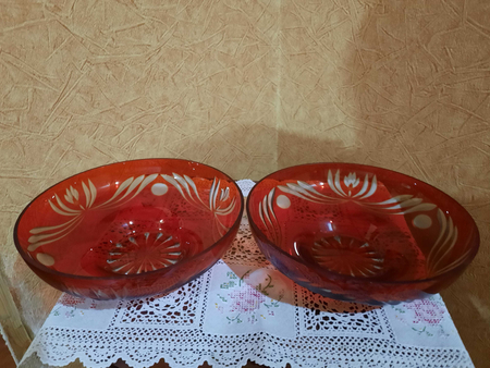 Пара красивых, винтажных ваз. Цветной накладной хрусталь