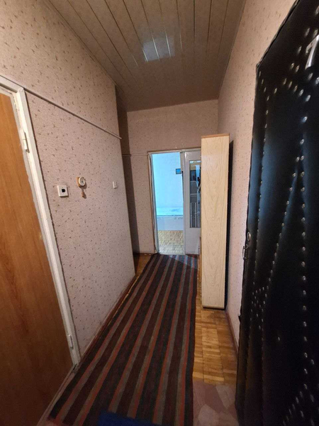 Кушбеги 1/2/5 не торец (38м2) с мебелью, Азия маркет